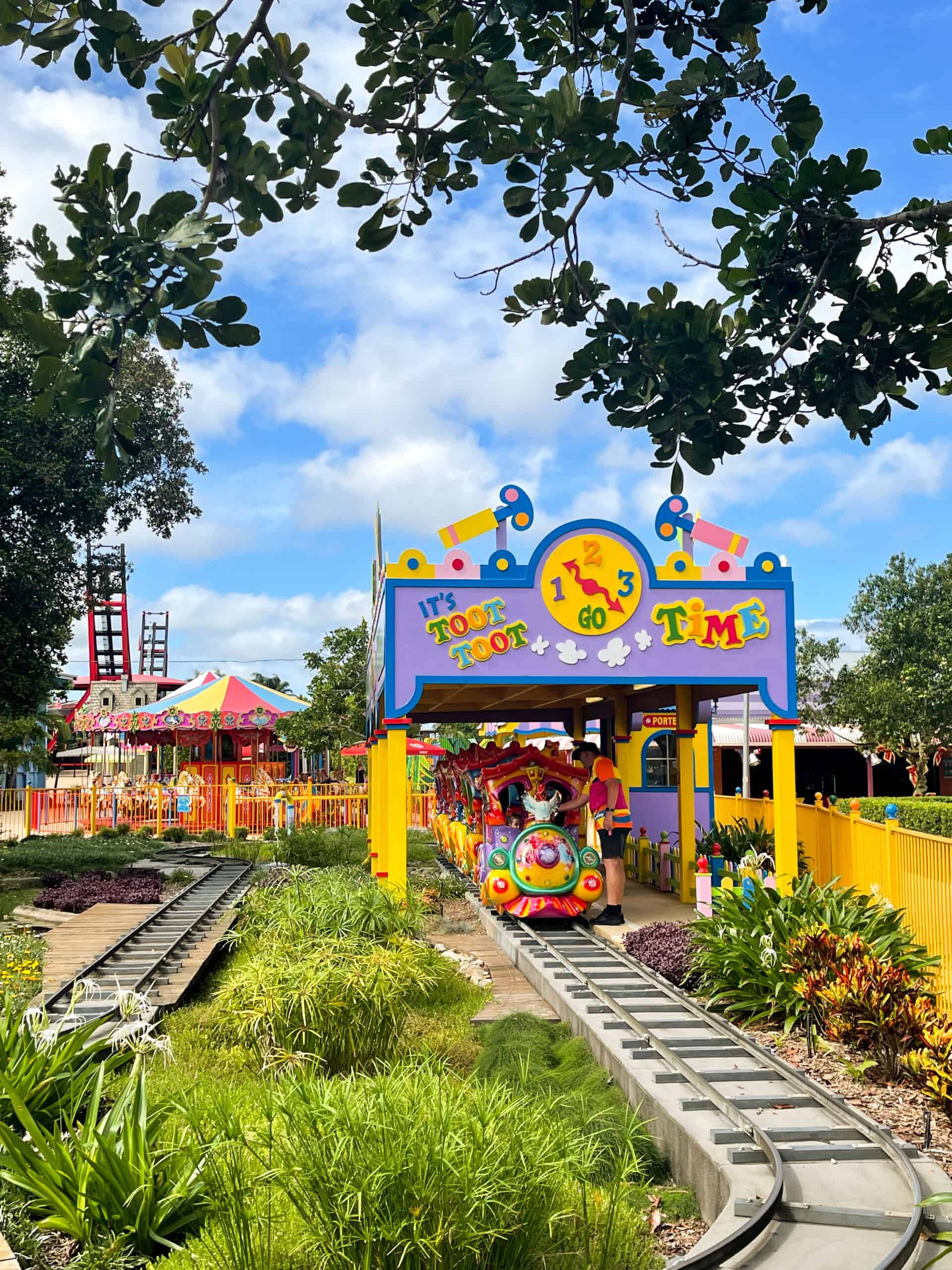 Our day at Aussie World on the Sunshine Coast - Oh So Busy Mum