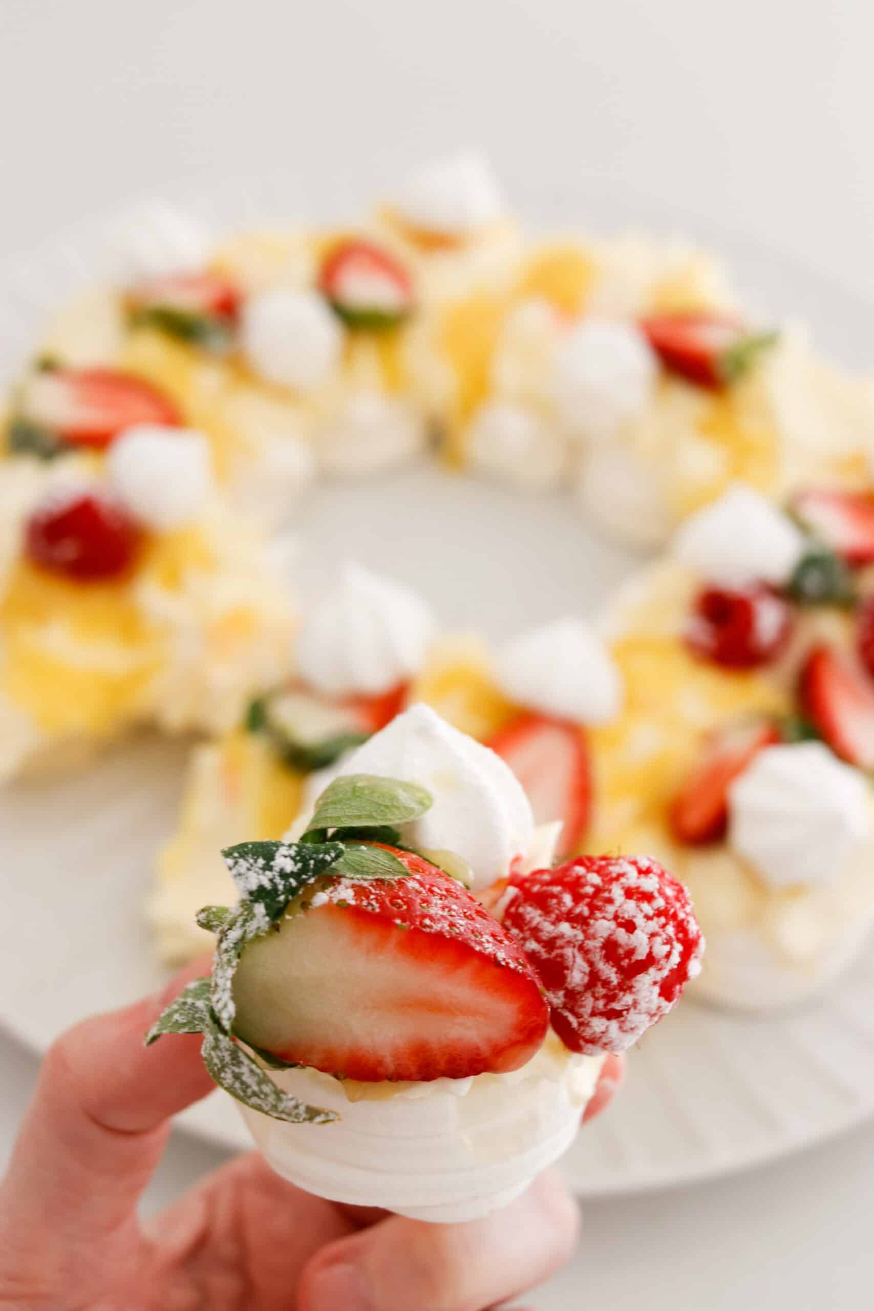 No bake Pull Apart Pavlova Wreath - Oh So Busy Mum